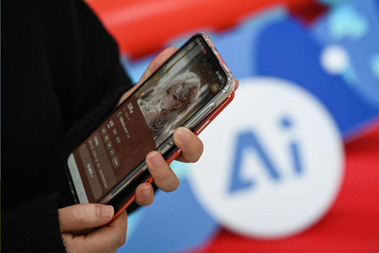 AI girlfriends are already making the dating scene harder, therapists warn