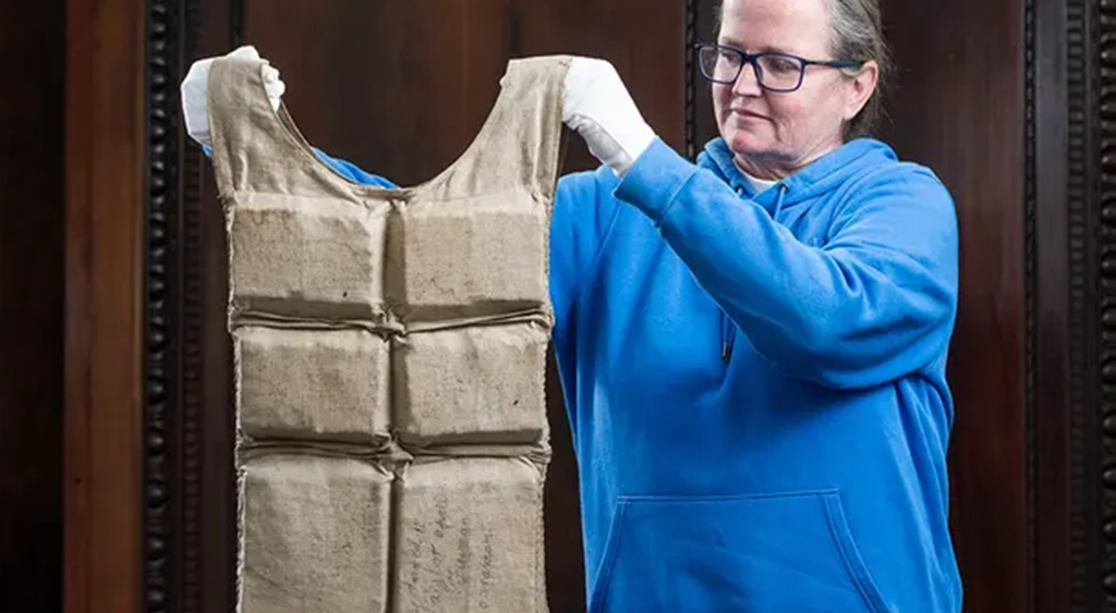 A Titanic survivor's life jacket just sold for $900,000 in first-ever ...