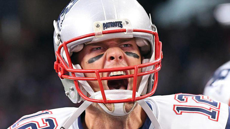 Tom Brady Fleer Showcase PSA 7 rookie card hits new record high