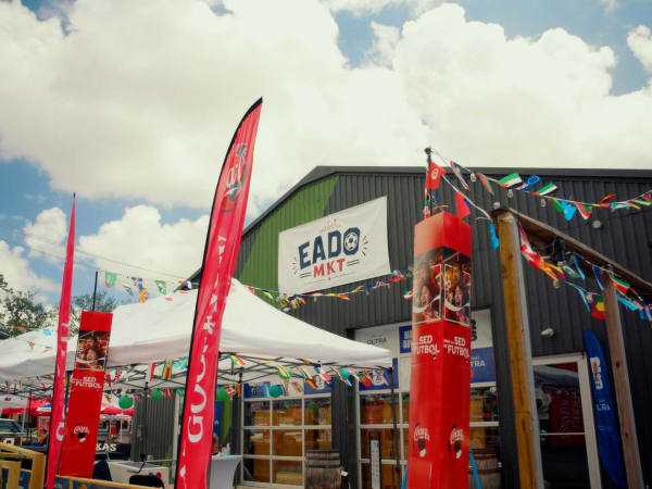 Pop-up market entertains World Cup fans with food trucks, drinks, and more