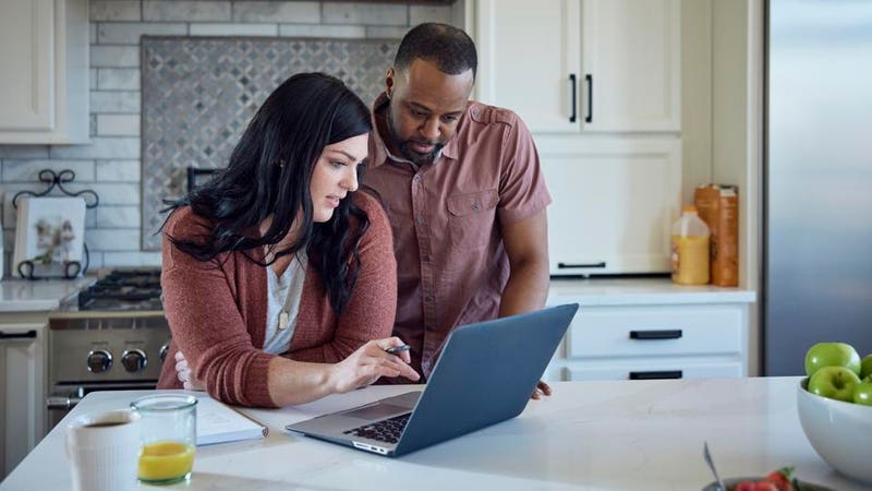 More couples are choosing separate finances—here’s how to earn more on ...