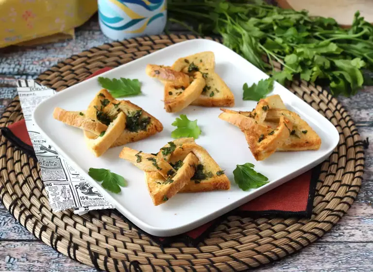 Knoflookbrood ster stijl met sandwich brood