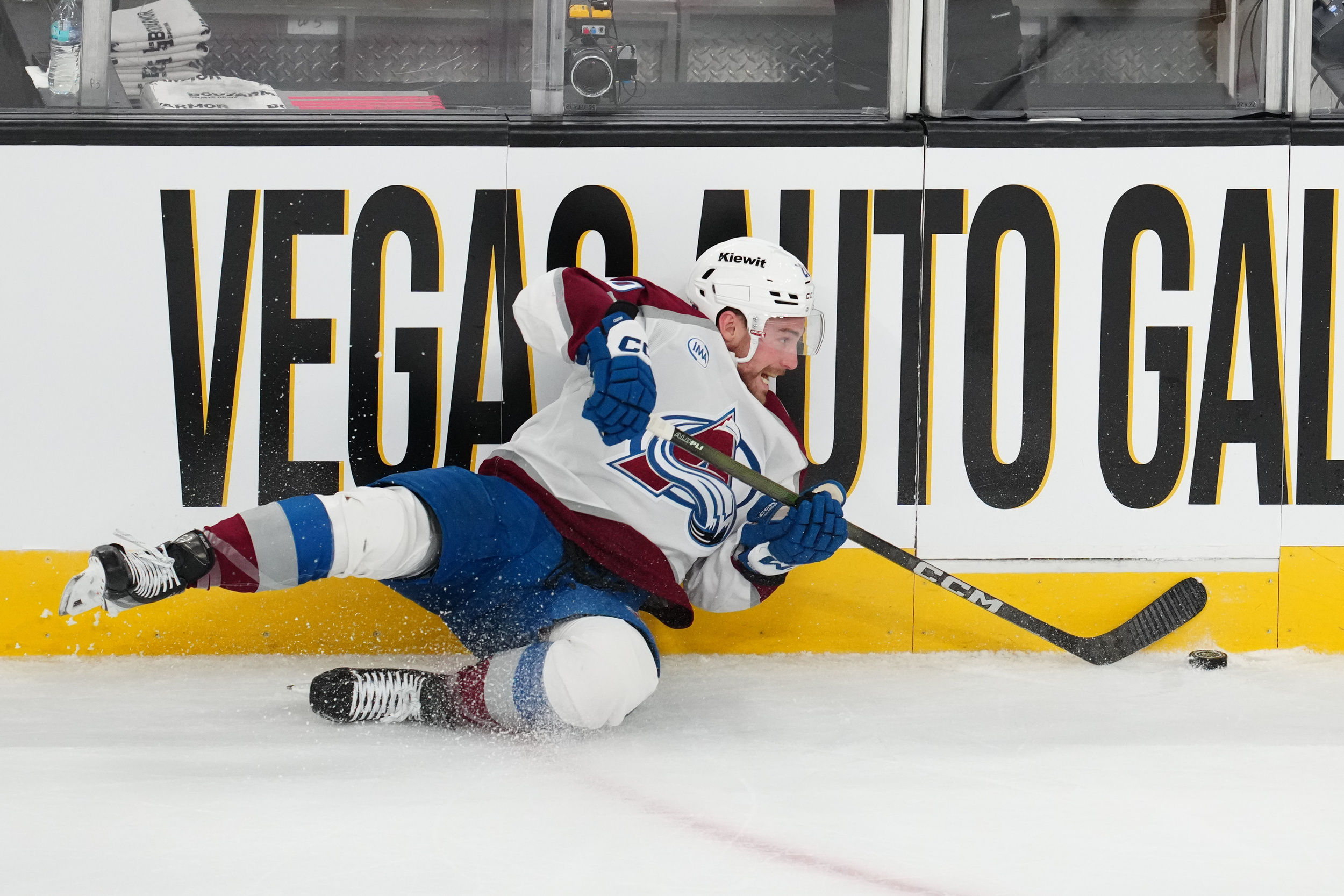 Predators acquire Ross Colton, Isak Posch