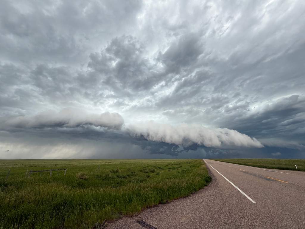 Tornado warning for Medicine Hat, rural southeastern Alberta