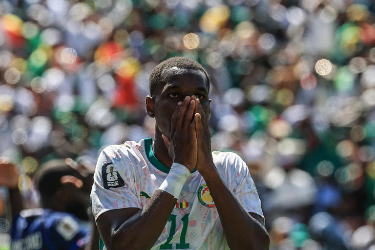 Nicolas Jackson denied by post, flag as France overcome Senegal, 3-1