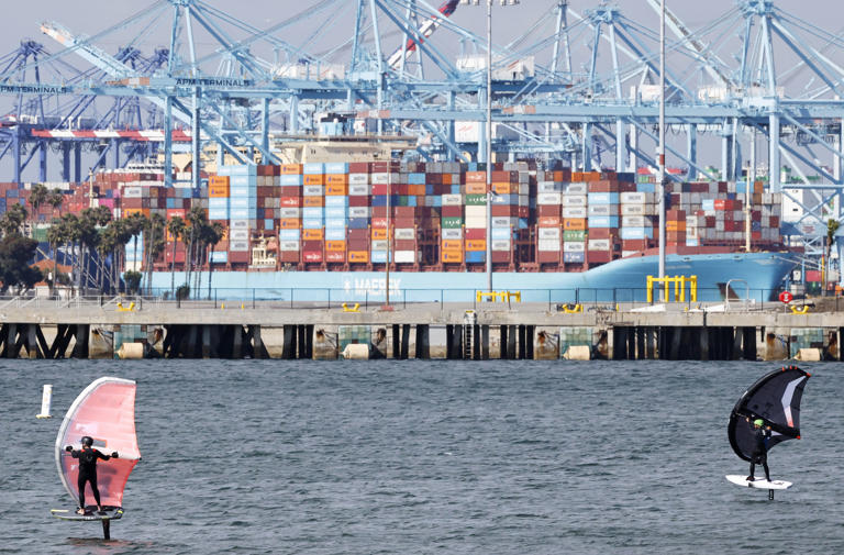 LA port forecasts 7% cargo decline as trade uncertainty clouds outlook