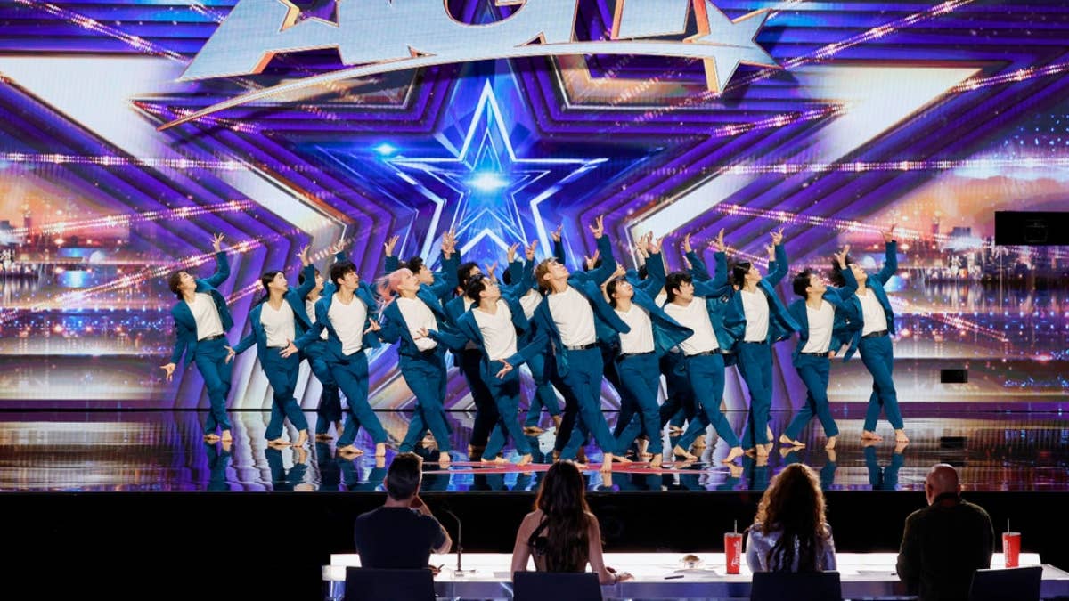 South Korean dance troupe 'Come Here' impresses judges on America's Got ...