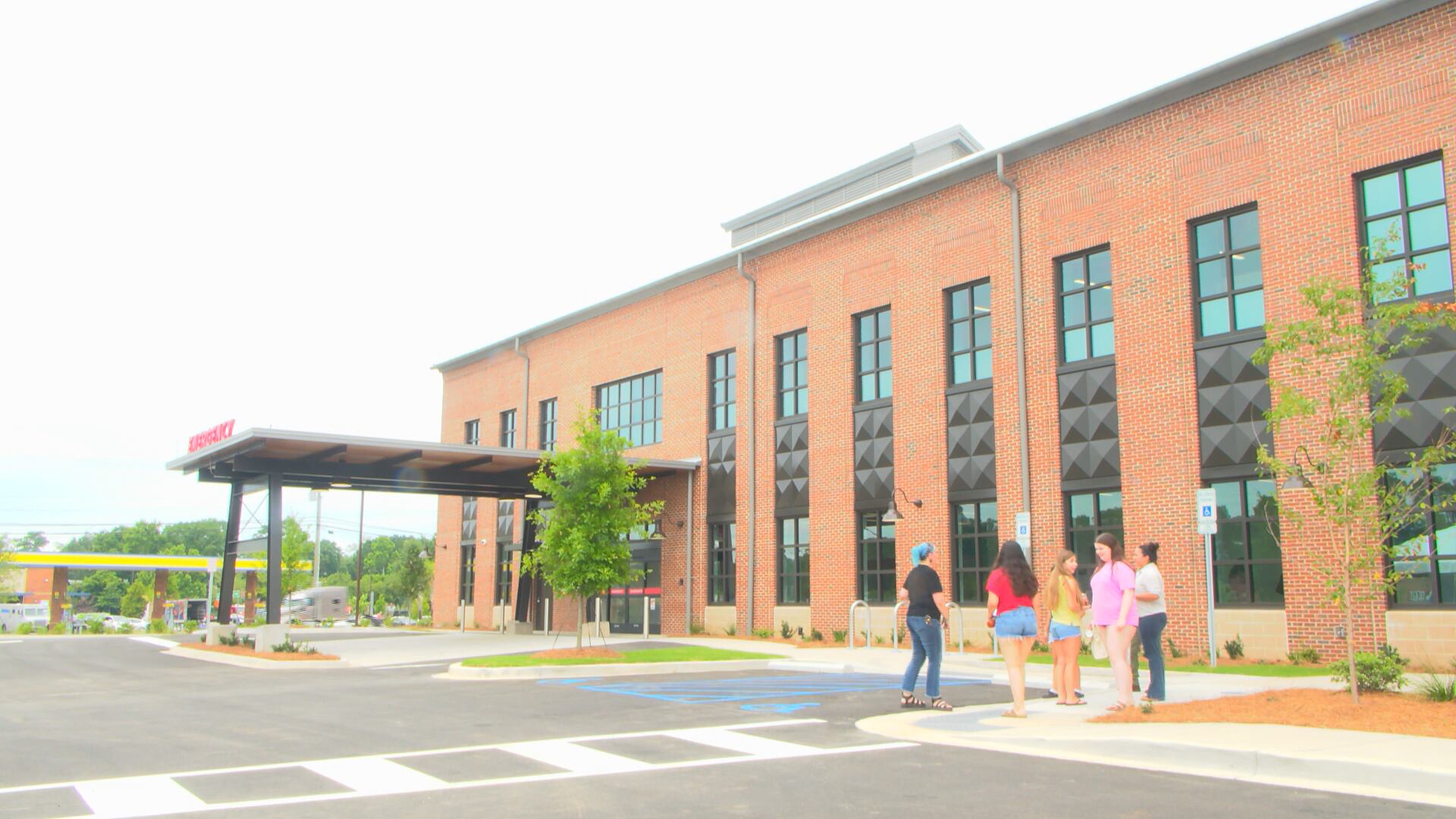New health pavilion brings emergency care, imaging services to Summerville