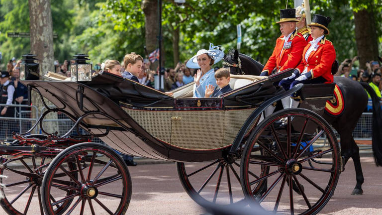 Kate Middleton reacts as she and her children are booed at Trooping the ...