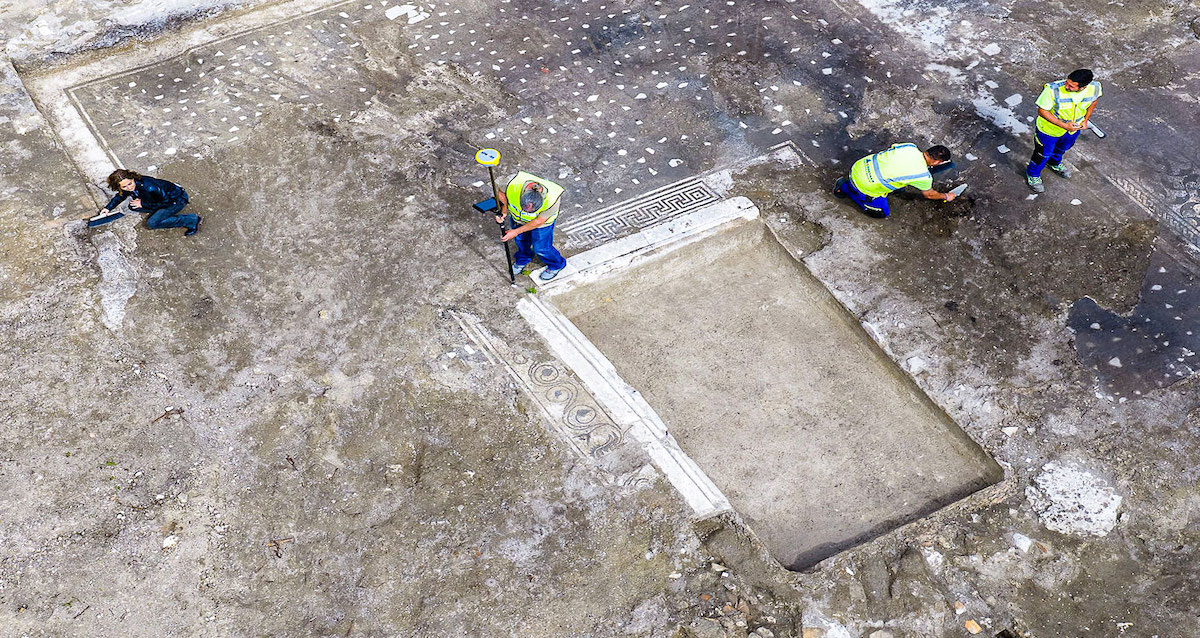 An illegal excavation just turned up a luxurious ancient villa that ...