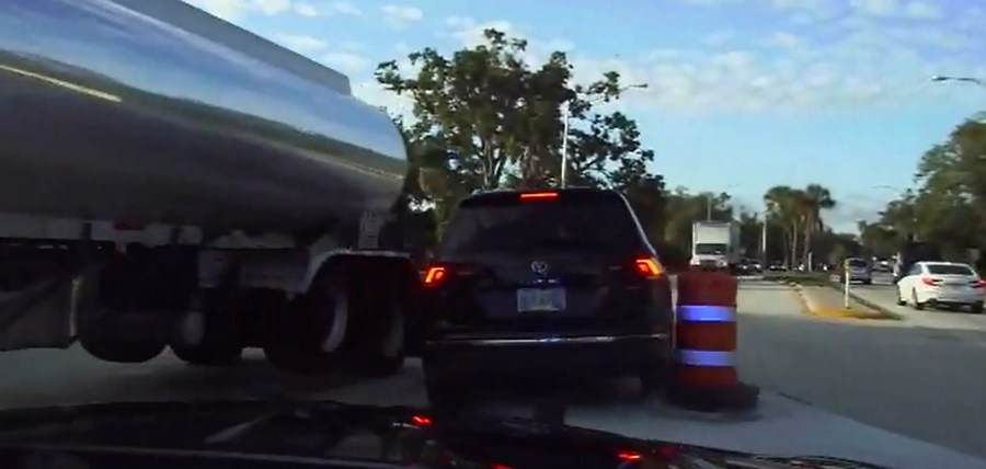 Man runs from trooper after Sunshine Skyway Bridge pursuit: report