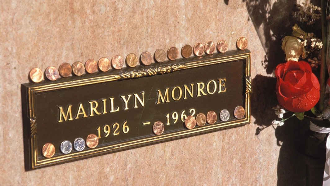 17 remarkable celebrity graves and memorials