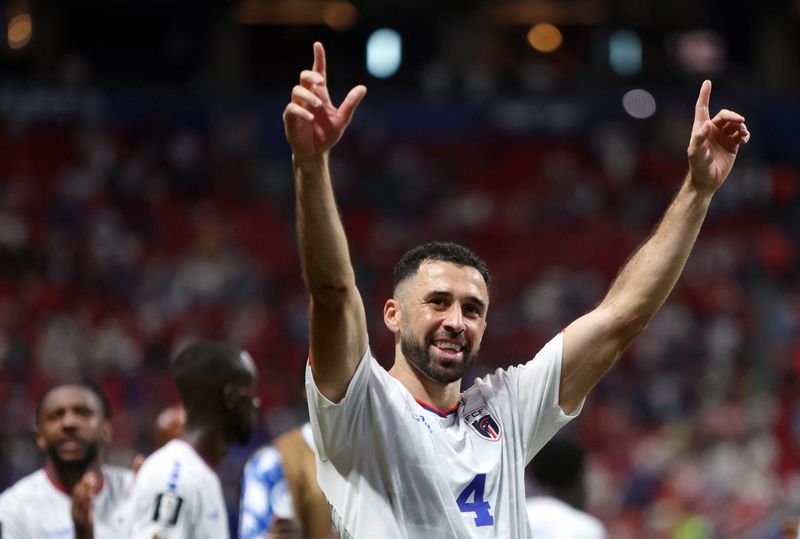 Soccer-Cape Verde's Lopes is happy jersey swap with Spain did not work out