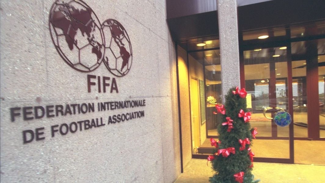 FIFA investigation clears referee in hand gesture controversy