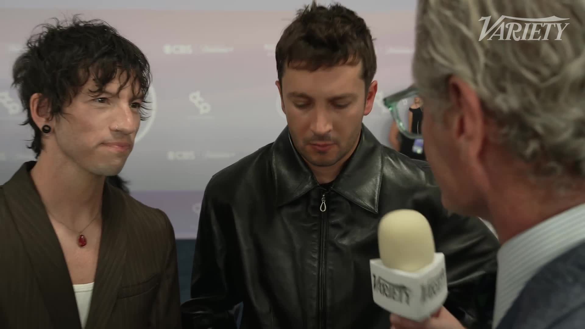 Twenty One Pilots full