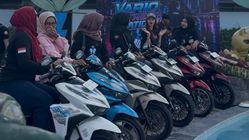 Ratusan pecinta motor matik ramaikan Vario Street Nation di Gardenia Pool