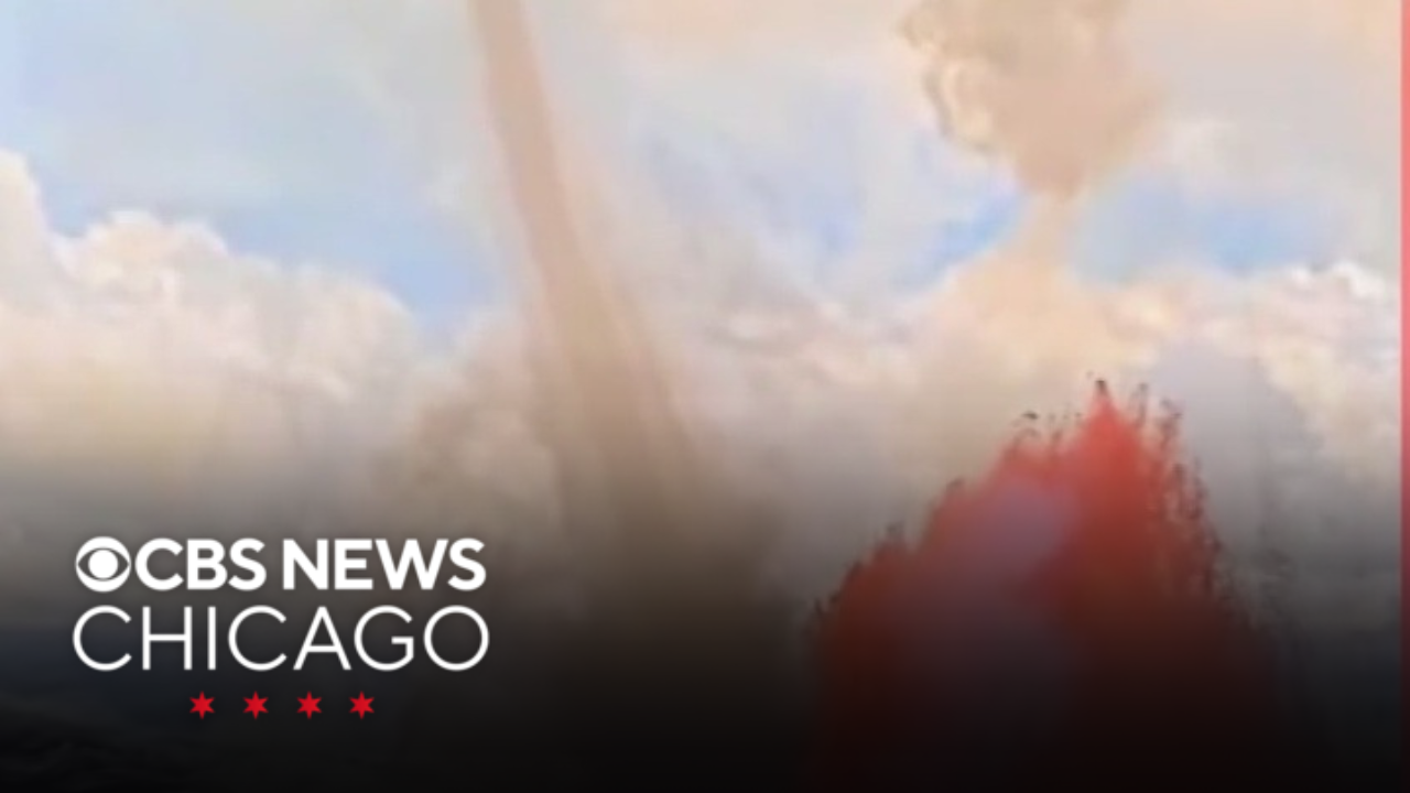 "Volnado" upstages erupting volcano in Hawaii