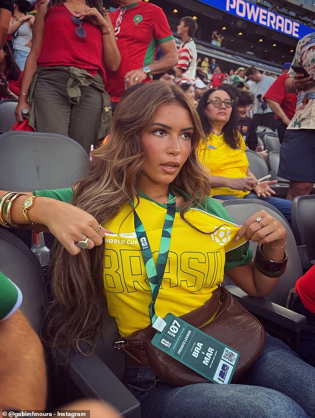Brazilian SI model sends message to the team after watching their ...