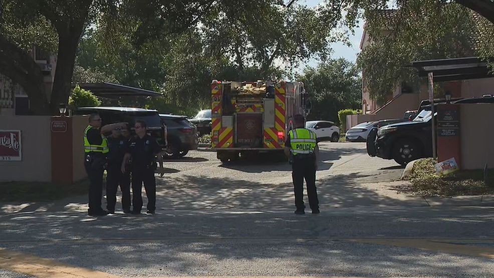 Gunfight erupts as SWAT serves North Side warrant; officer and suspect ...