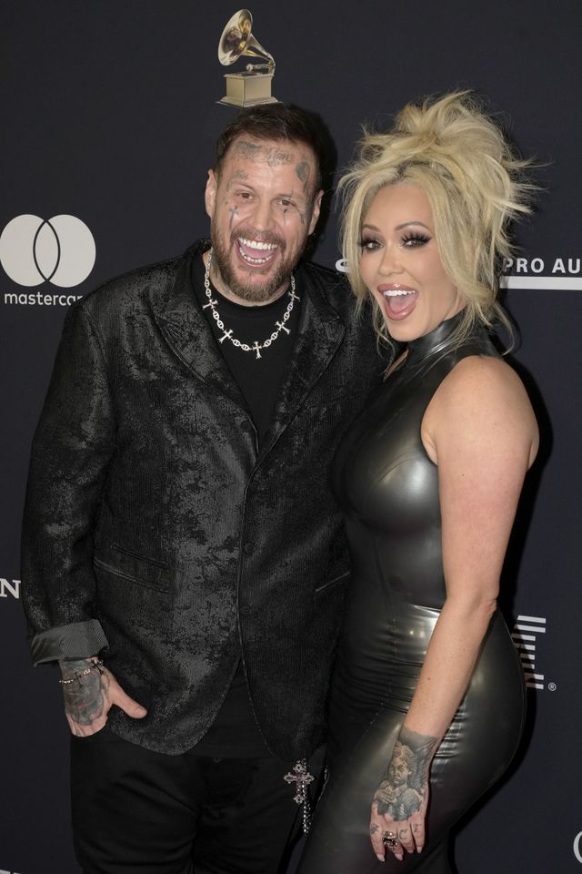 Jelly Roll spotted not wearing wedding ring days before Bunnie XO ...