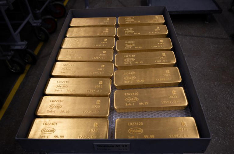 Gold edges up as rate-hike fears ease; Fed rate decision in focus