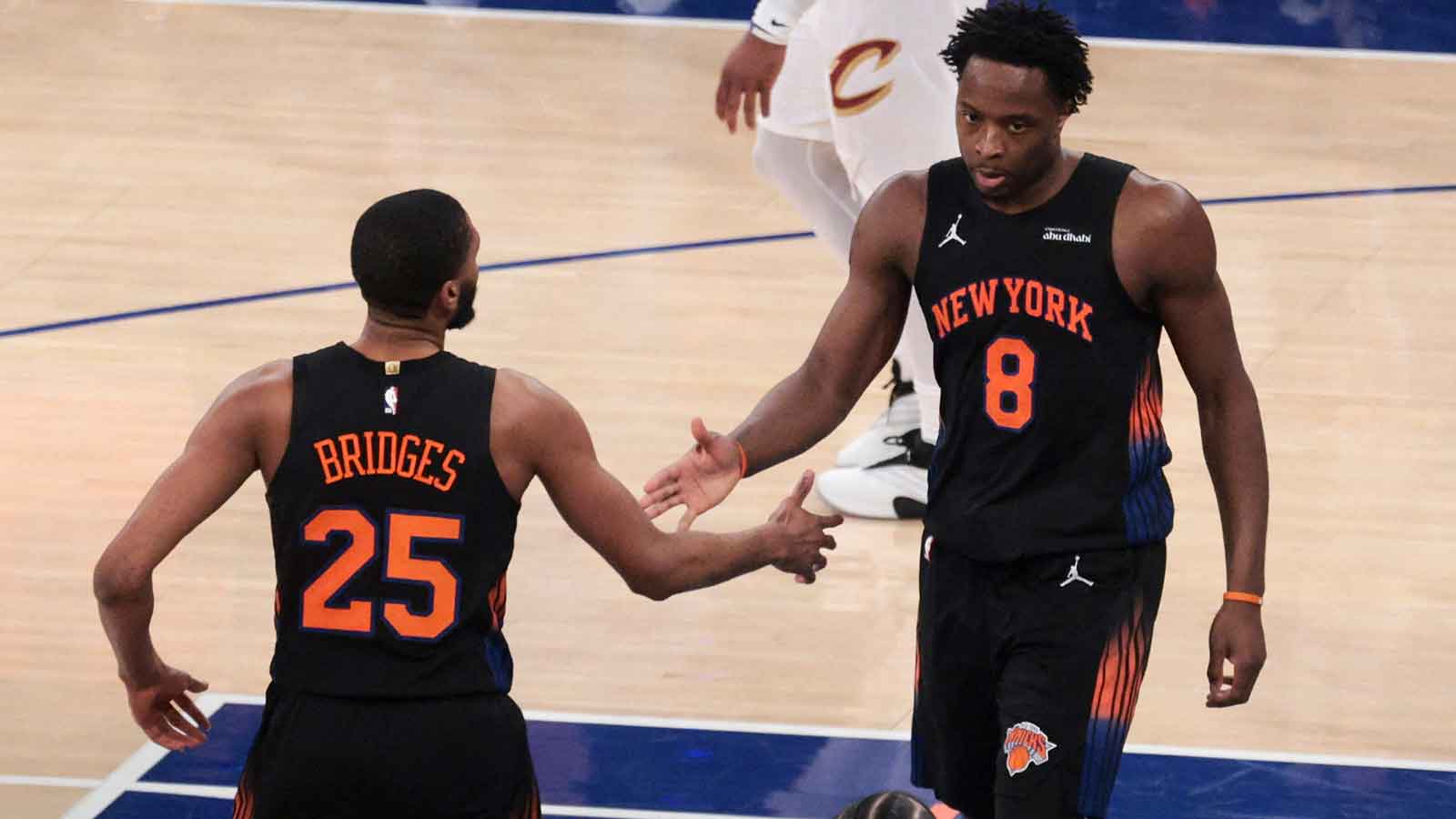 Knicks’ OG Anunoby, Mikal Bridges get hero’s welcome at MetLife Stadium ...