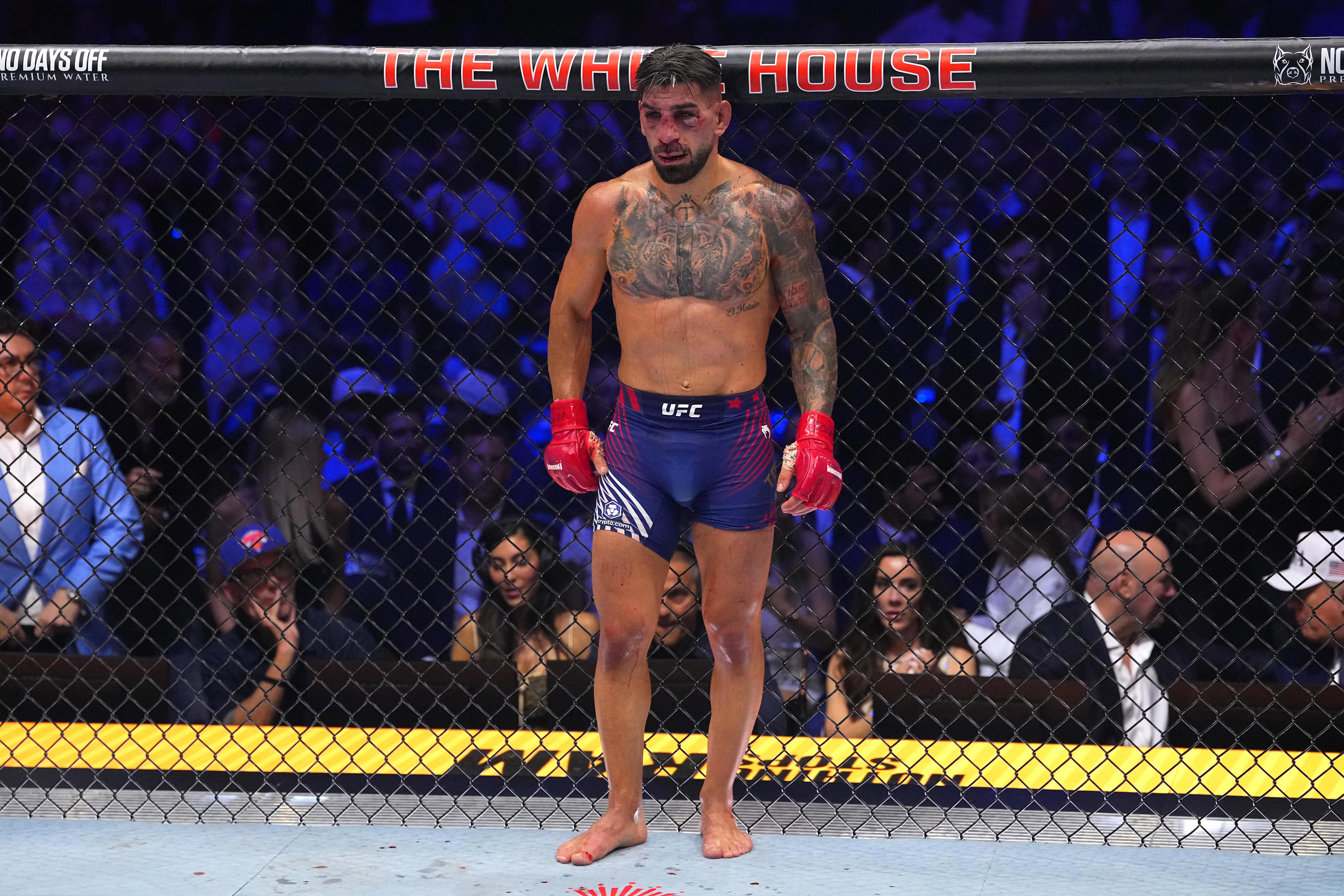 Justin Gaethje’s coach reveals mistake Ilia Topuria made at UFC White House