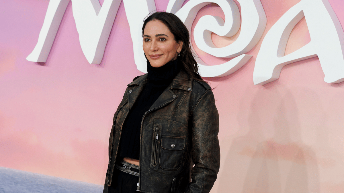 Simon Cowell's fiancée Lauren Silverman finally addresses getting ...