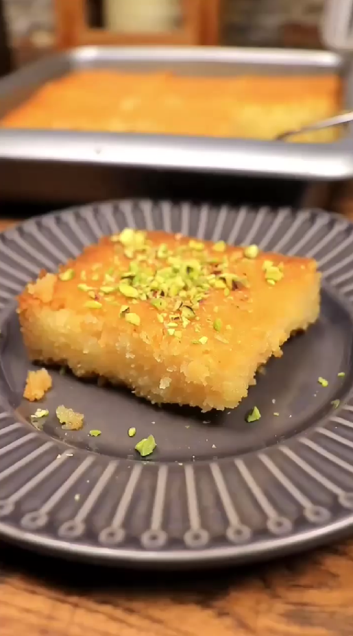 How to make samali traditional Greek semolina dessert