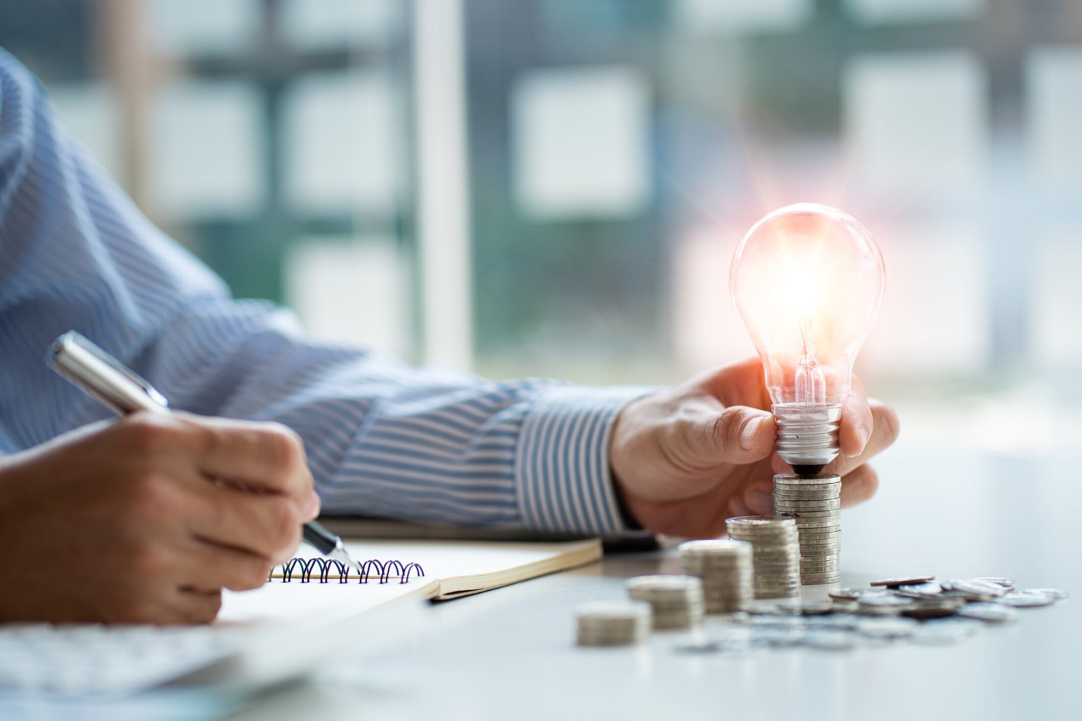 ¿Quiere recibir plata por ahorrar luz? Gobierno habilita nuevo mecanismo