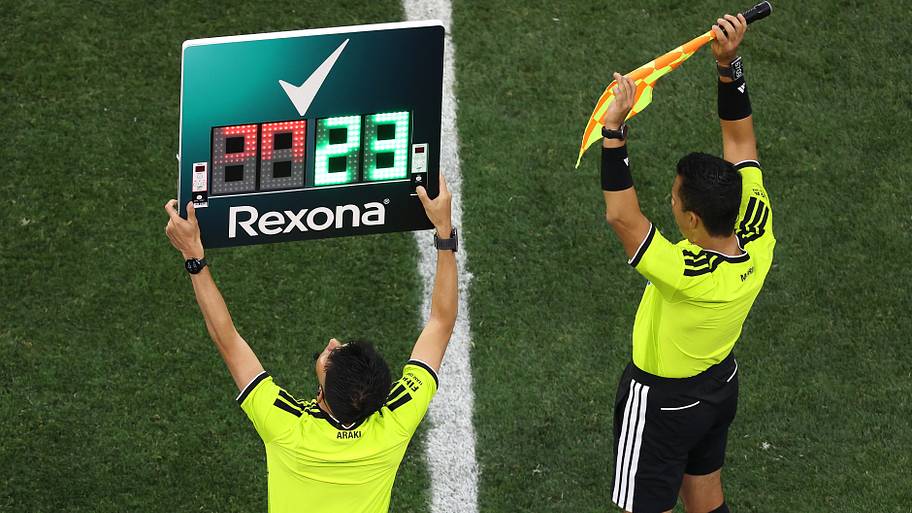 How do substitutions work in soccer? Explaining World Cup substitution ...
