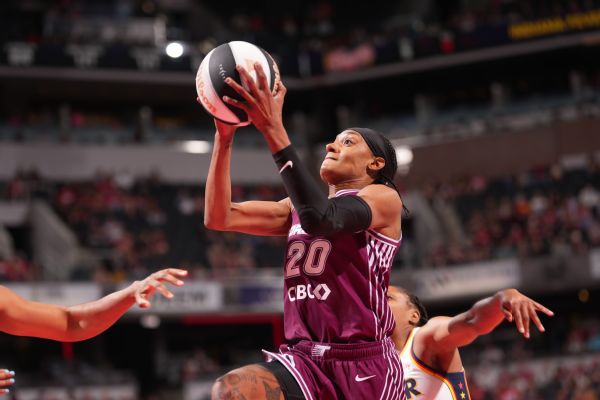 Brittney Sykes exits Tempo's loss to Fever with foot injury