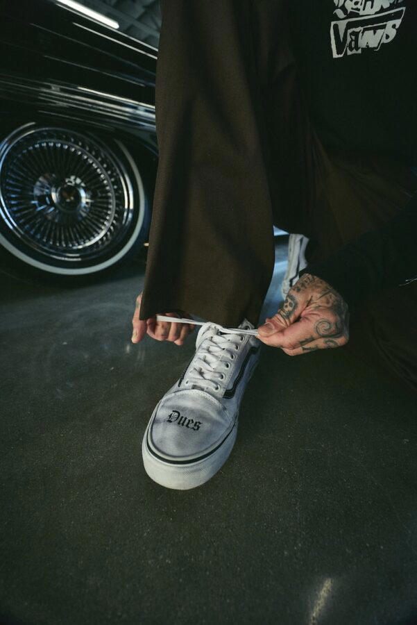 Vans × トラヴィス・バーカーが再タッグ DIYスピリット全開 "Dues Paid" を刻んだ新生Old Skool発売へ