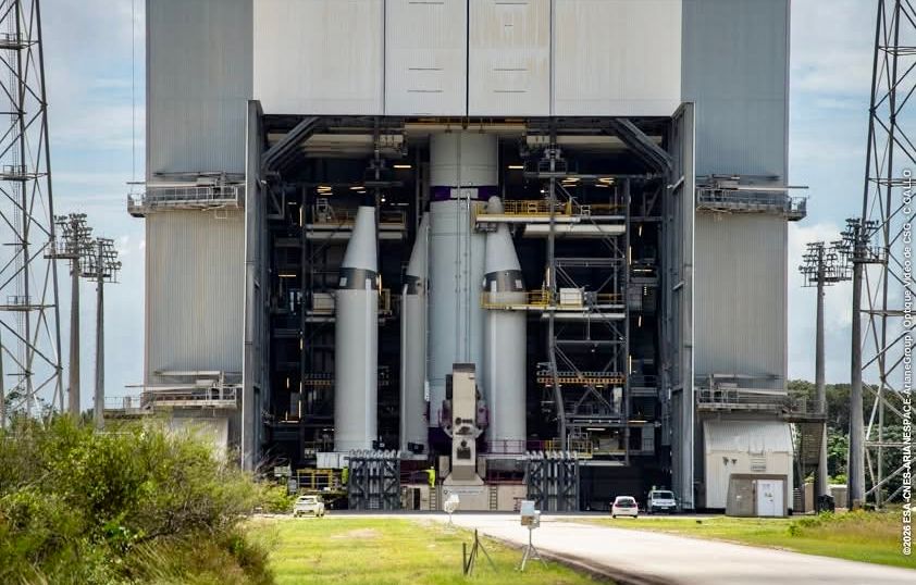 Espace : Encore plus de puissance... Avec 36 satellites Amazon ...