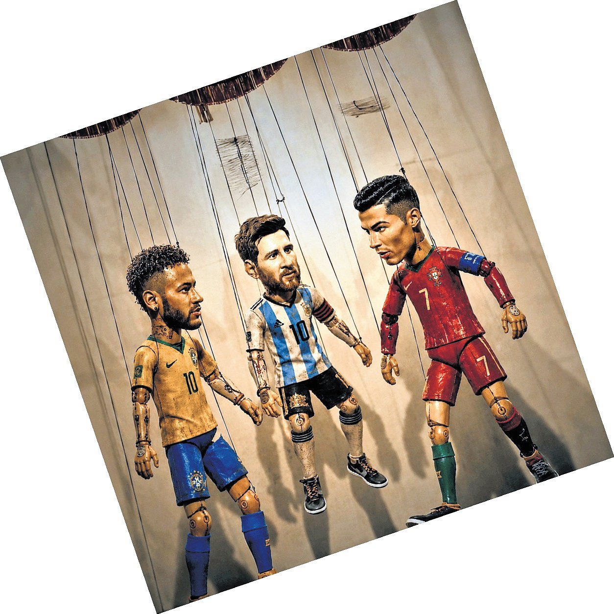 Ottapalam puppetry artists cast football icons in new ‘shadow’