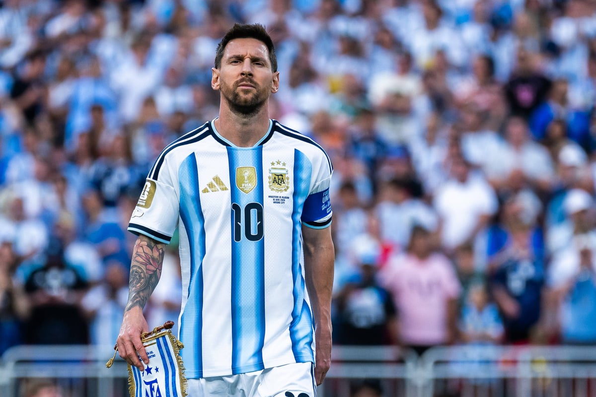Lionel Messi laat zich van slechte kant zien op WK: 'Dit is heel smerig!'