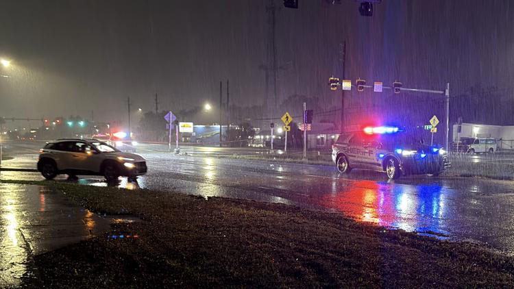 Man dies after being hit by SUV while crossing Philips Highway: JSO