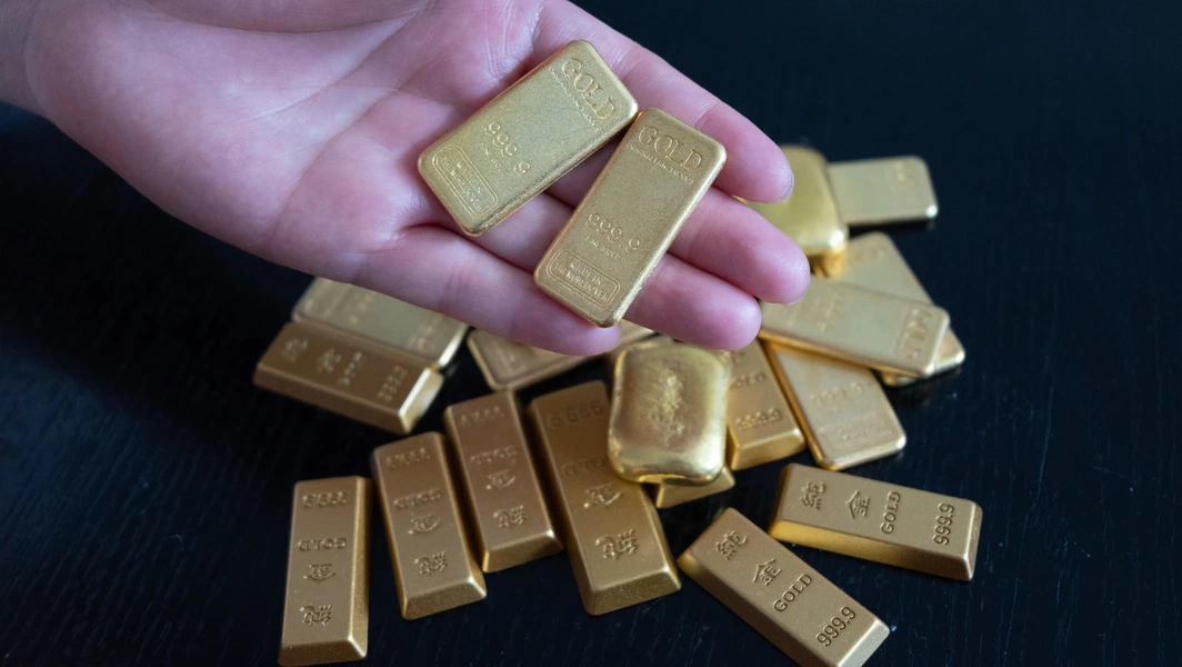 Five decades of gold and S&P 500 performance
