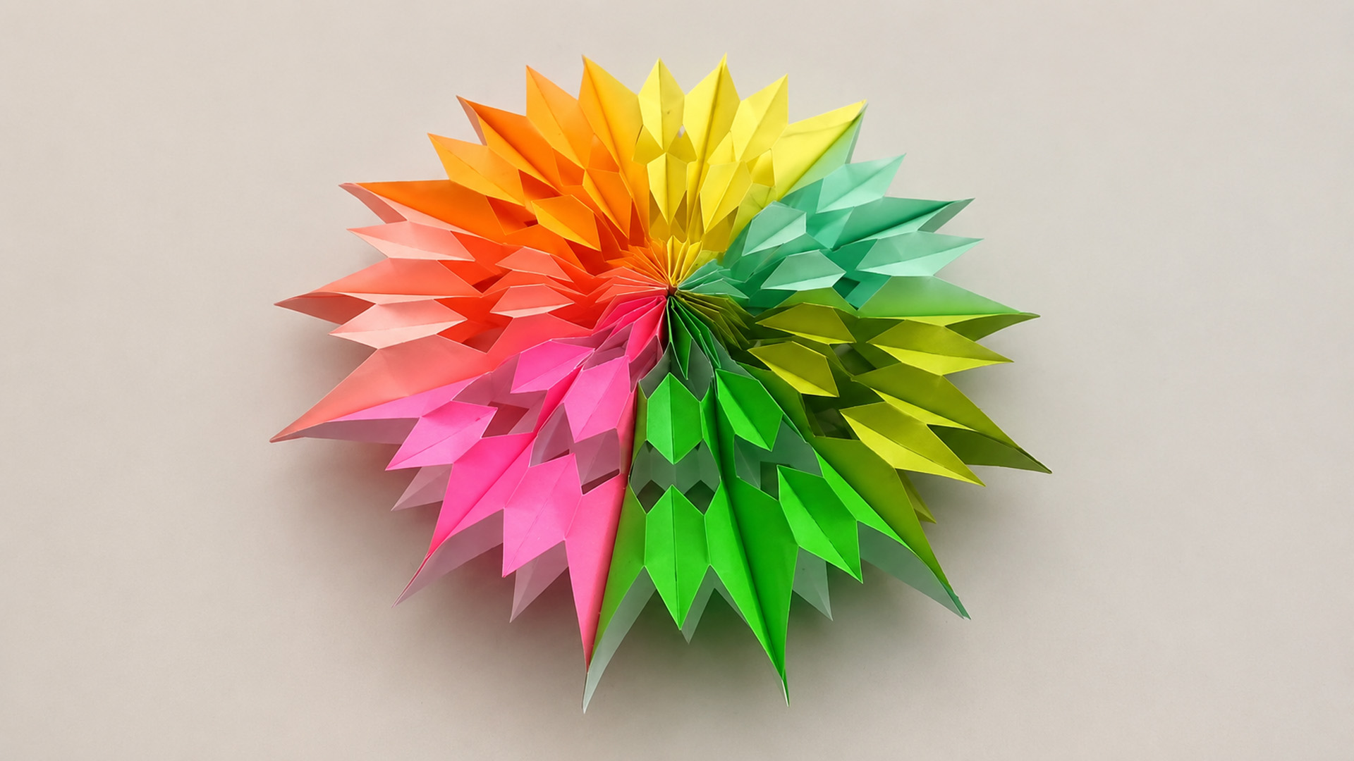 How to make a colorful paper star decoration