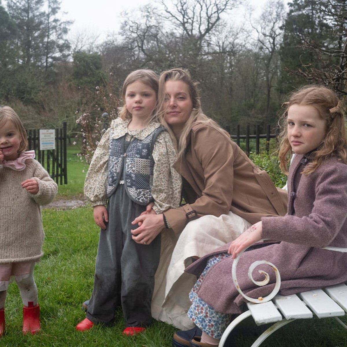 9 kids, a billionaire husband and controversy: Ballerina Farm's Hannah ...