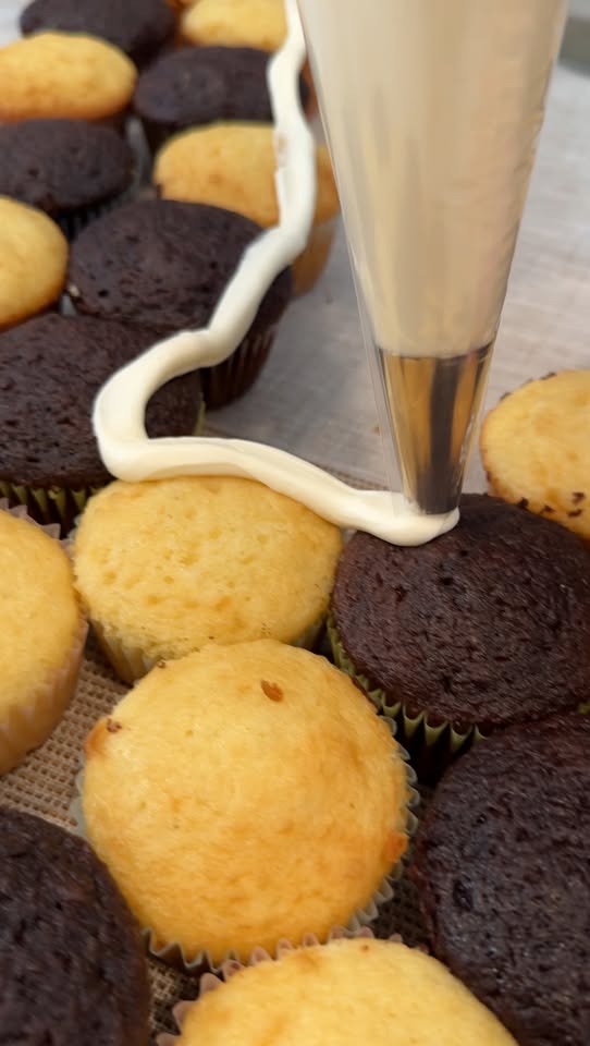Cute cupcake display perfect for a party table