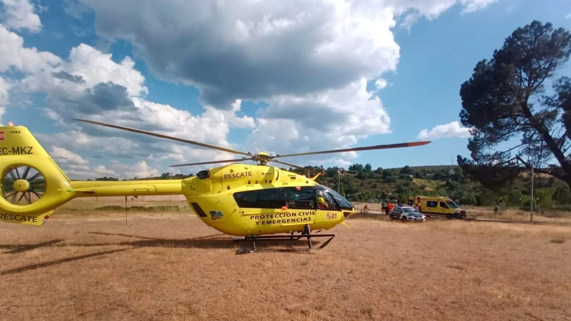 Evacuada en helicóptero una senderista de 70 años tras caerse en la ...