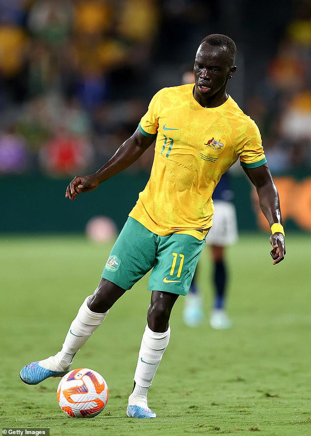 Refugee lawyer issues ultimatum to One Nation fans about supporting ...