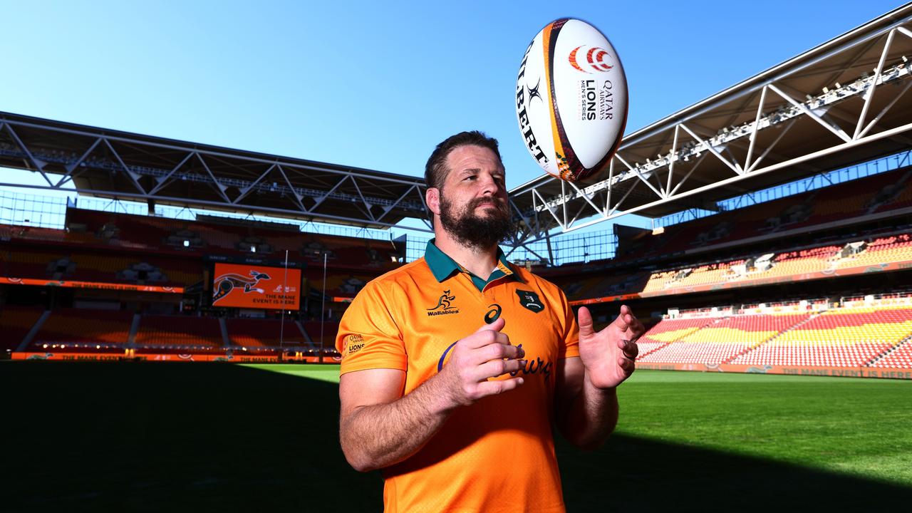 'Age is irrelevant': Slipper set for Wallabies comeback