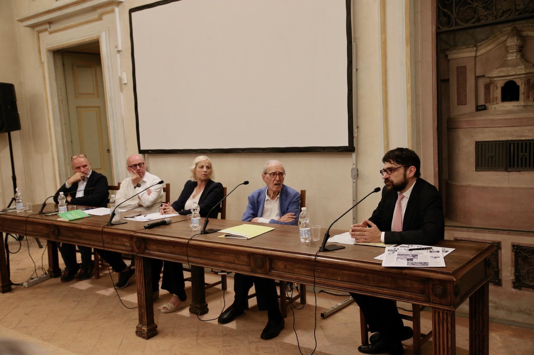 I pionieri della diossina, dal disastro Icmesa una lezione al mondo. La ...