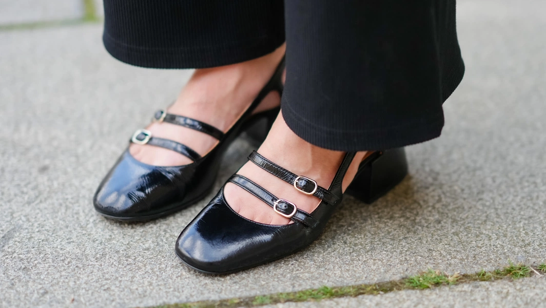 Barely-there shoes divide opinion as summer trend rises