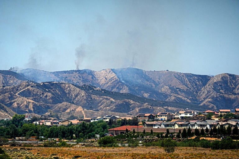 Shore Fire near Calimesa reaches 3,085 acres, 32% contained