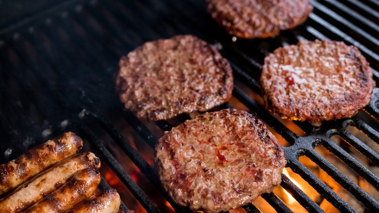 Common mistakes everyone makes with hamburgers