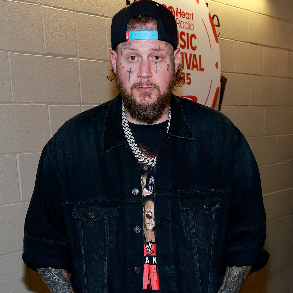 Jelly Roll returns to stage after Bunnie Xo breakup