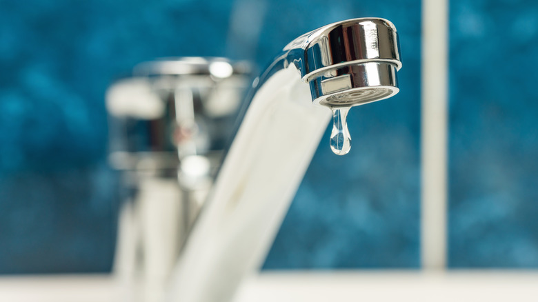 Troubleshooting common sink problems before they become bigger issues